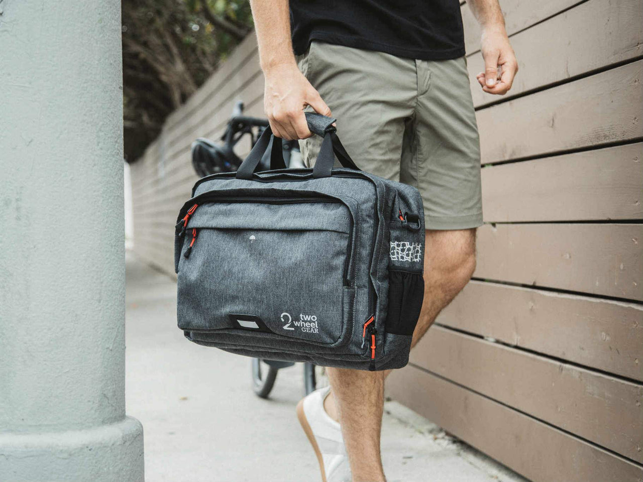 Pannier Briefcase Convertible 1.1 – Two Wheel Gear Canada